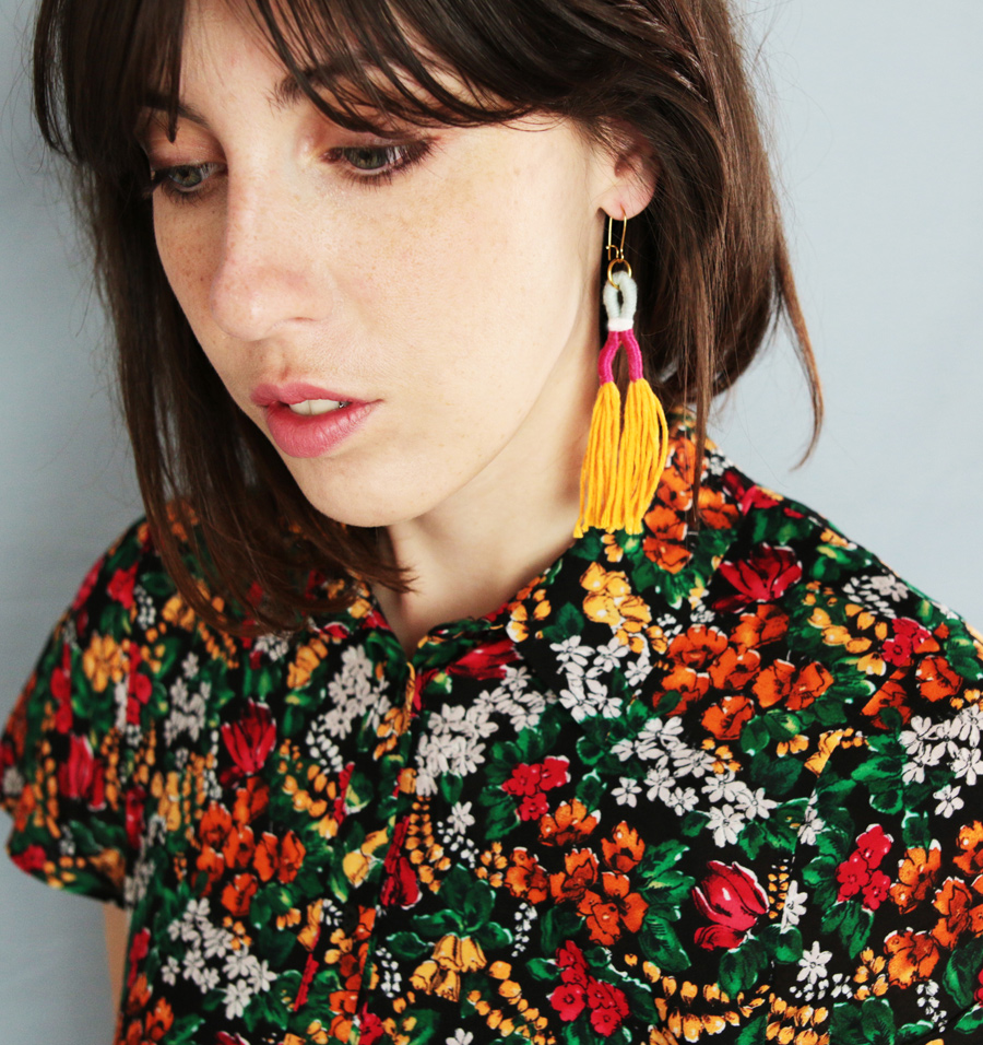 DIY mode : des boucles d’oreilles d’été, en fil de coton enroulé